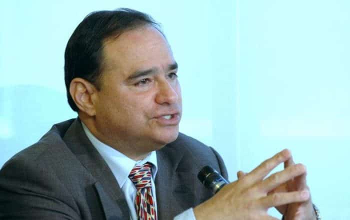 Imputan a Charlie Rodríguez cabildear a favor de ajustadores que inflan ...