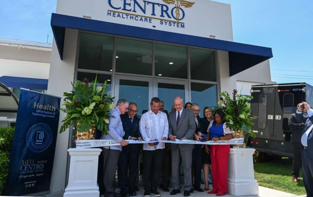 Med Centro inaugura Centro de Tecnología